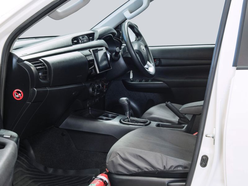 Single Cab Flatdeck | Hirepool Vehicle Rentals